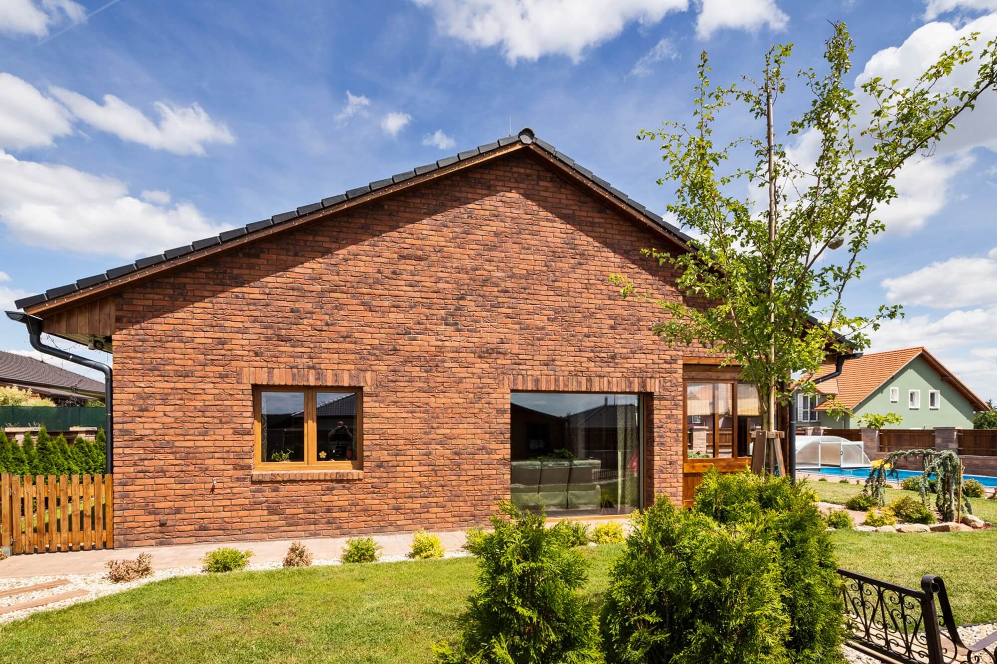 Fasády rodinných domů inspirace - LícovéZdivo.cz